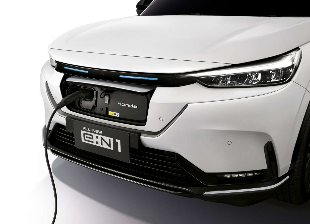Honda eN1_Front Angle with Charging_RGB - Paul Tan's Automotive News