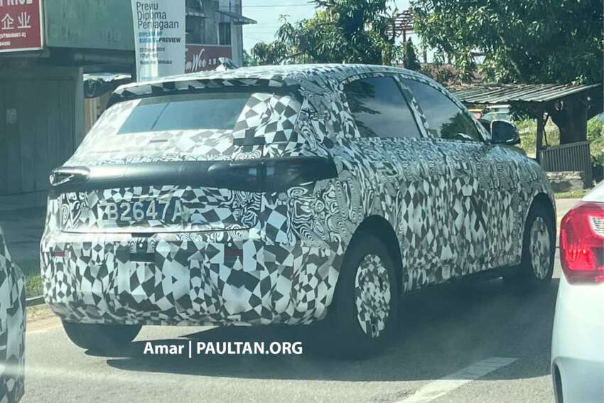 Proton eMas 5 dilihat sedang diuji sebelum pelancaran - Paul Tan Automotif