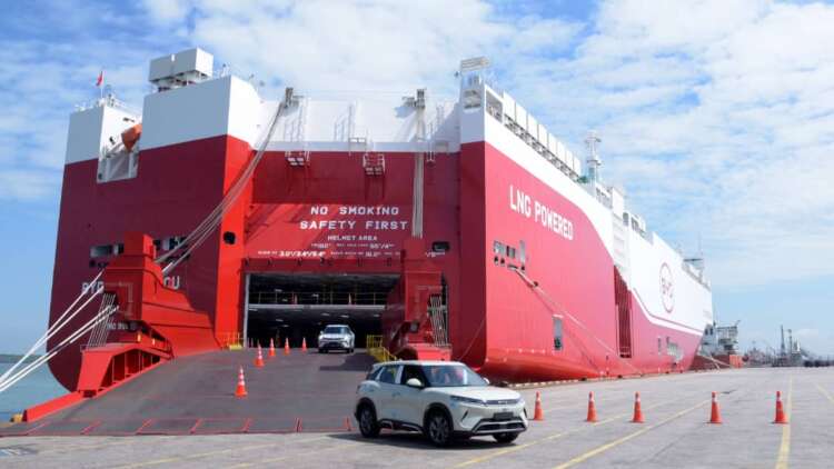 BYD Zhengzhou ship delivers BYD cars to Malaysia – shorter delivery ...
