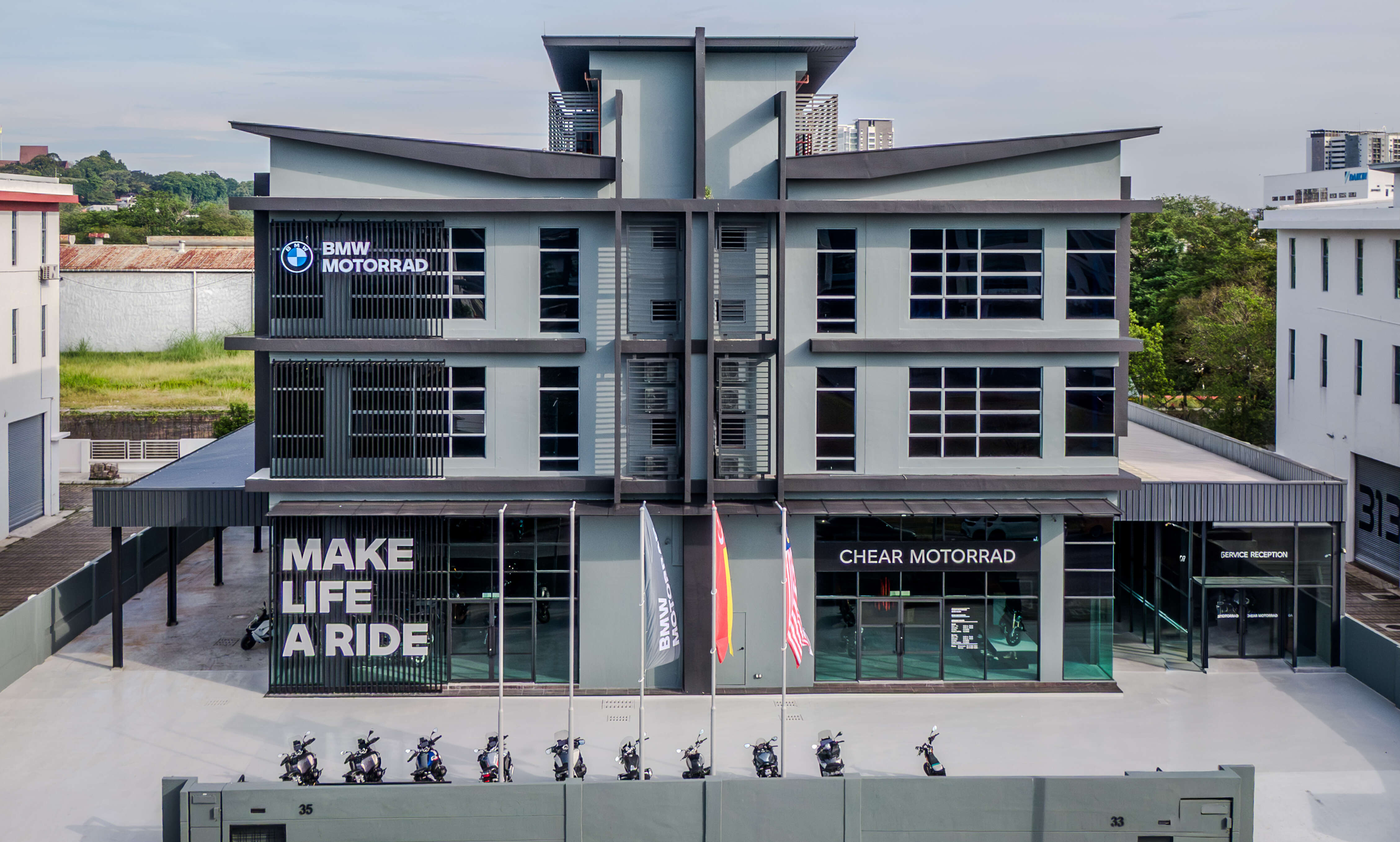 2025 Chear Motorrad BMW Motorrad Retail Brand Experience - 1 - Paul Tan ...
