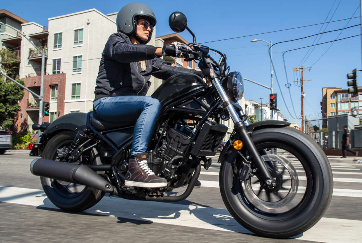 2026 Honda Rebel 300 now comes with E-clutch - paultan.org