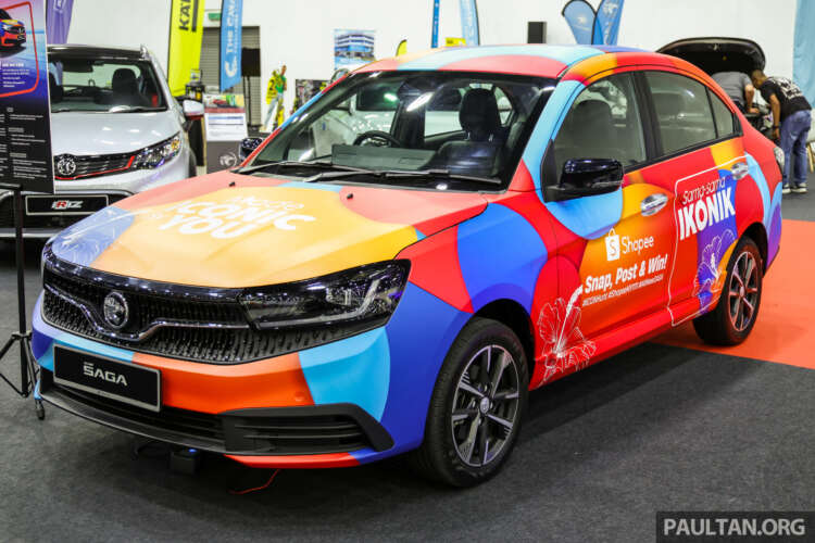 Proton Saga MC3 2026 sedang dipamerkan di ACE 2025 yang berlangsung ...