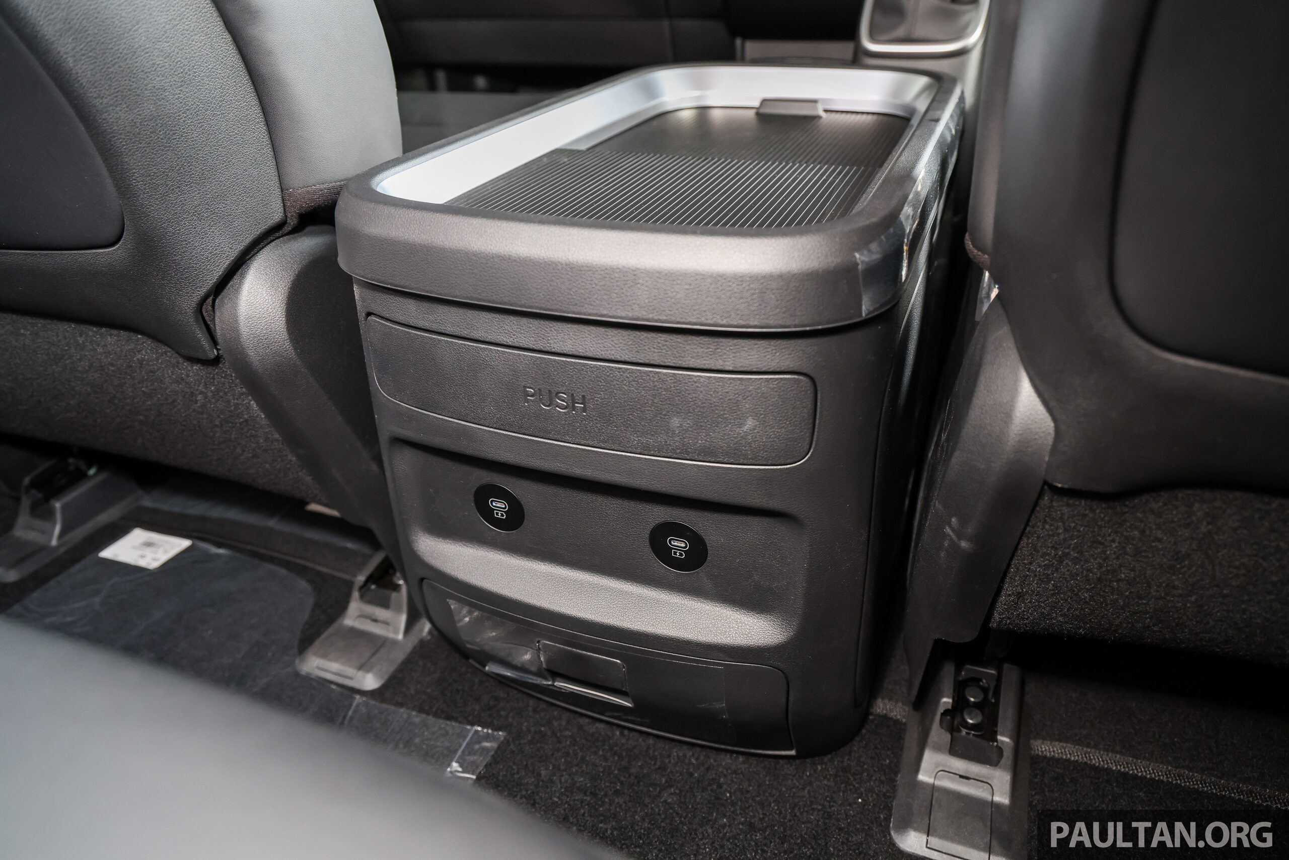 2026-Hyundai-Staria-Malaysia-Update-centre-console-replacing-front ...