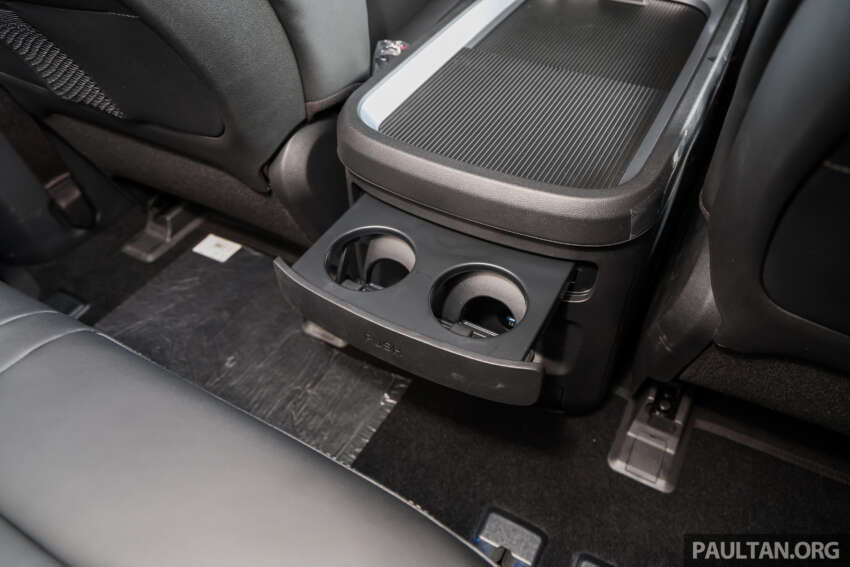 2026-Hyundai-Staria-Malaysia-Update-centre-console-replacing-front ...