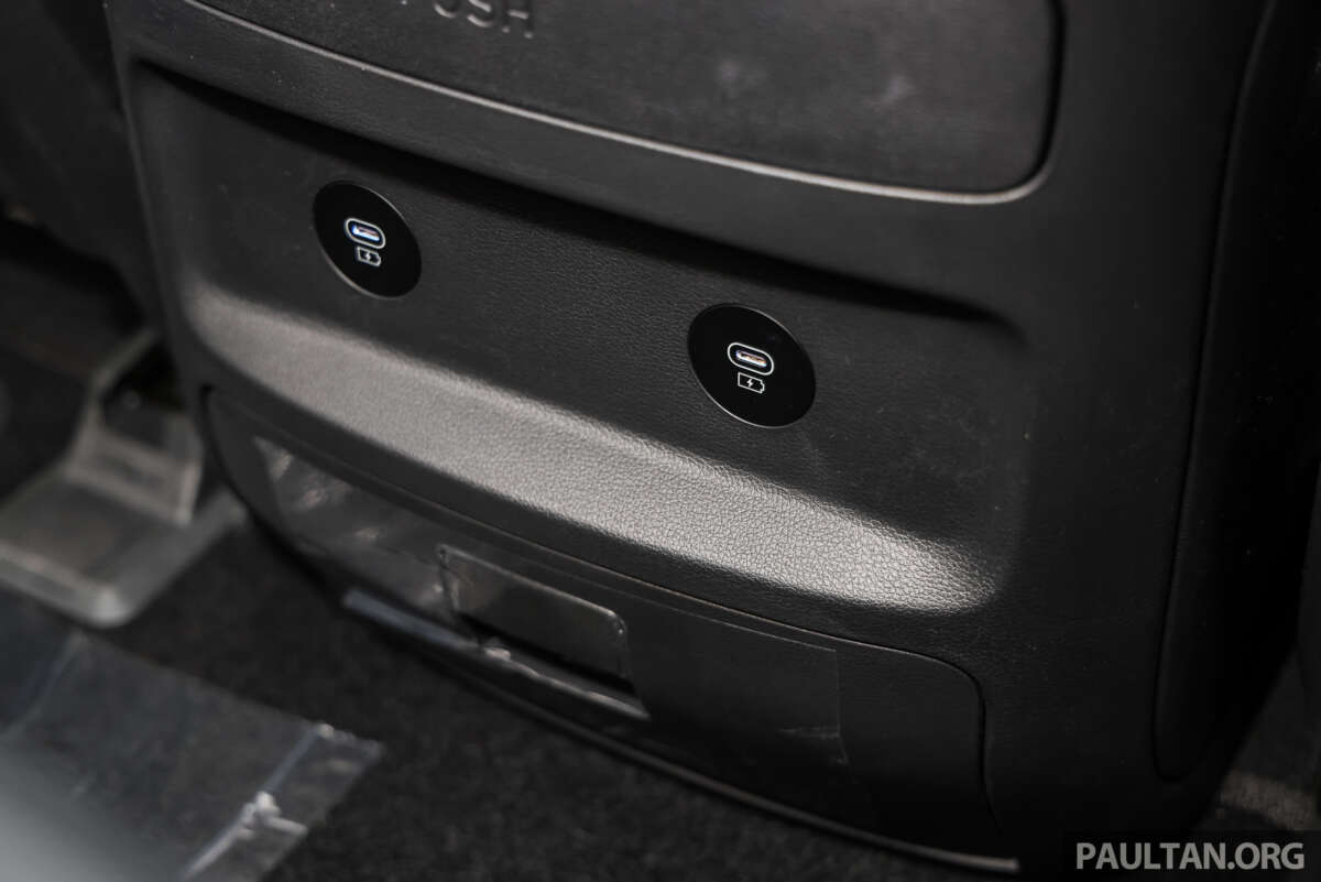 2026-Hyundai-Staria-Malaysia-Update-centre-console-replacing-front ...