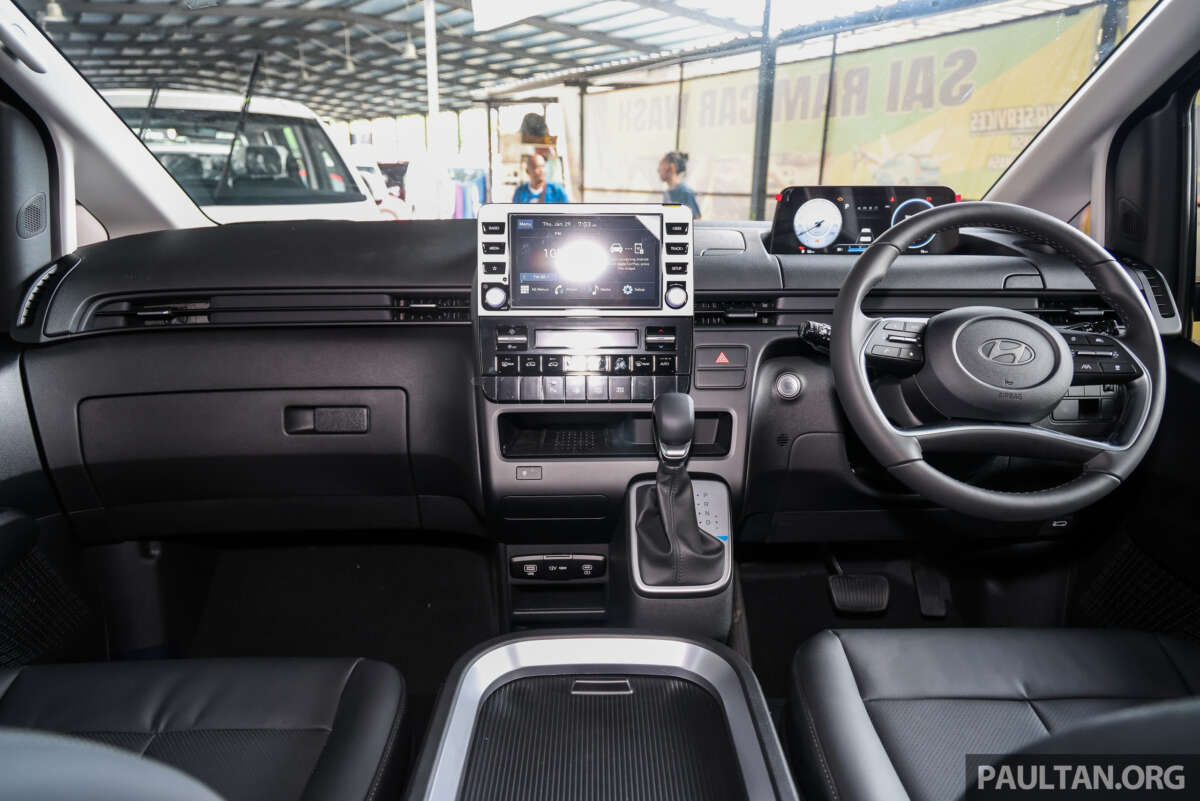 2026-Hyundai-Staria-Malaysia-Update-centre-console-replacing-front ...