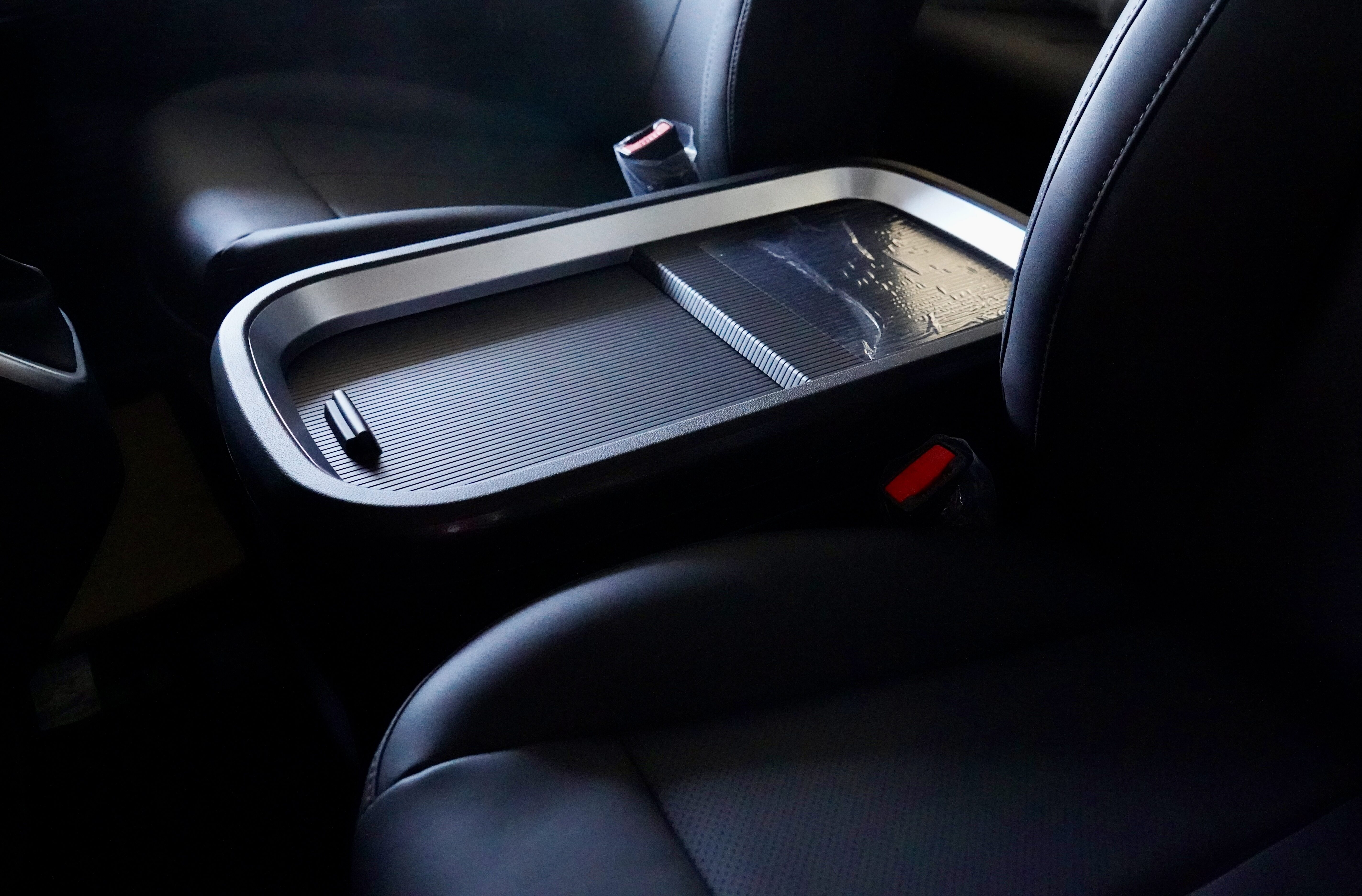 Hyundai-Staria-10-seater-Malaysia-centre-console-Jan-2026-1 - Paul Tan ...
