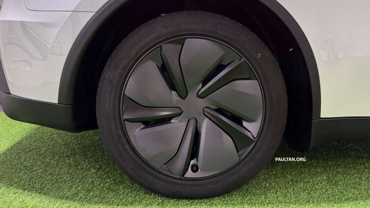 tesla model y LR RWD 9 - Paul Tan's Automotive News