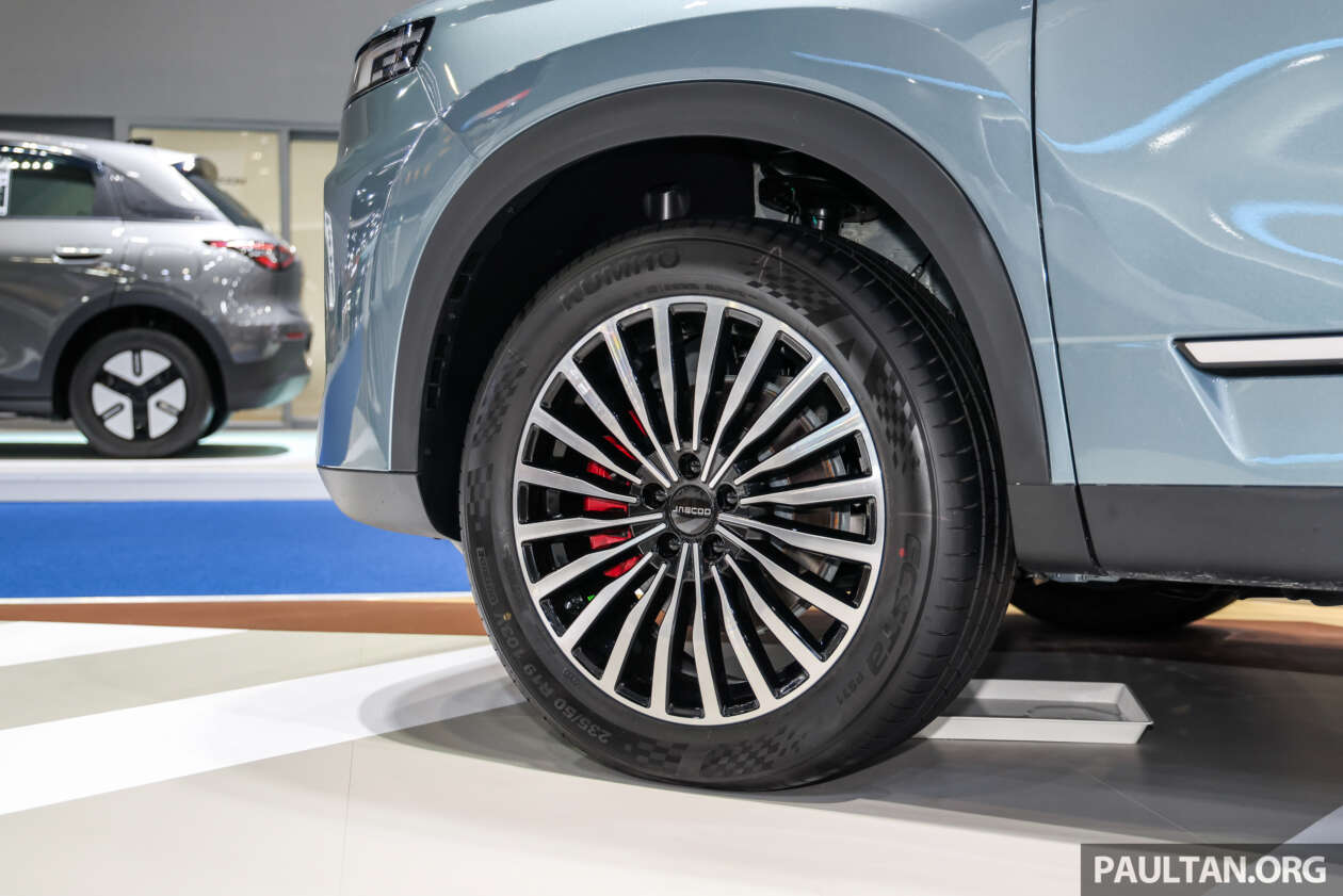 2026 Jaecoo J7 PHEV in Thailand – new wheels, brown interior option ...