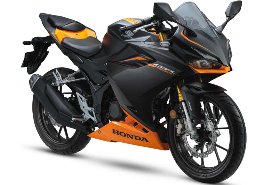 Honda CBR150R kini tersedia dalam warna hitam baru - enjin satu ...