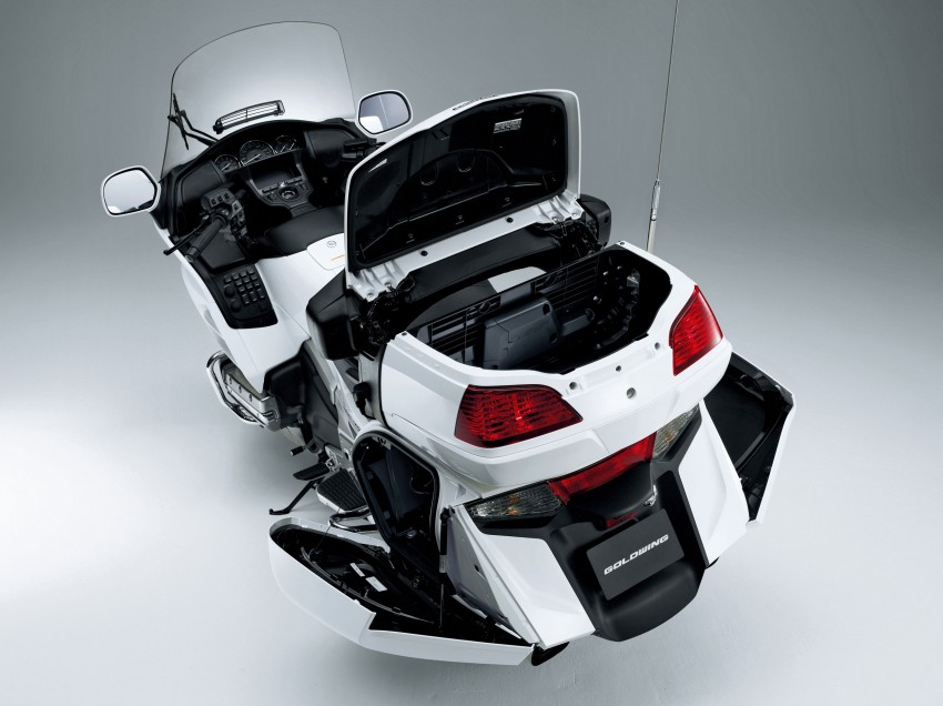 Honda-2012-Gold-Wing-features-larger-storage-of-over-150-litres@ - Paul ...